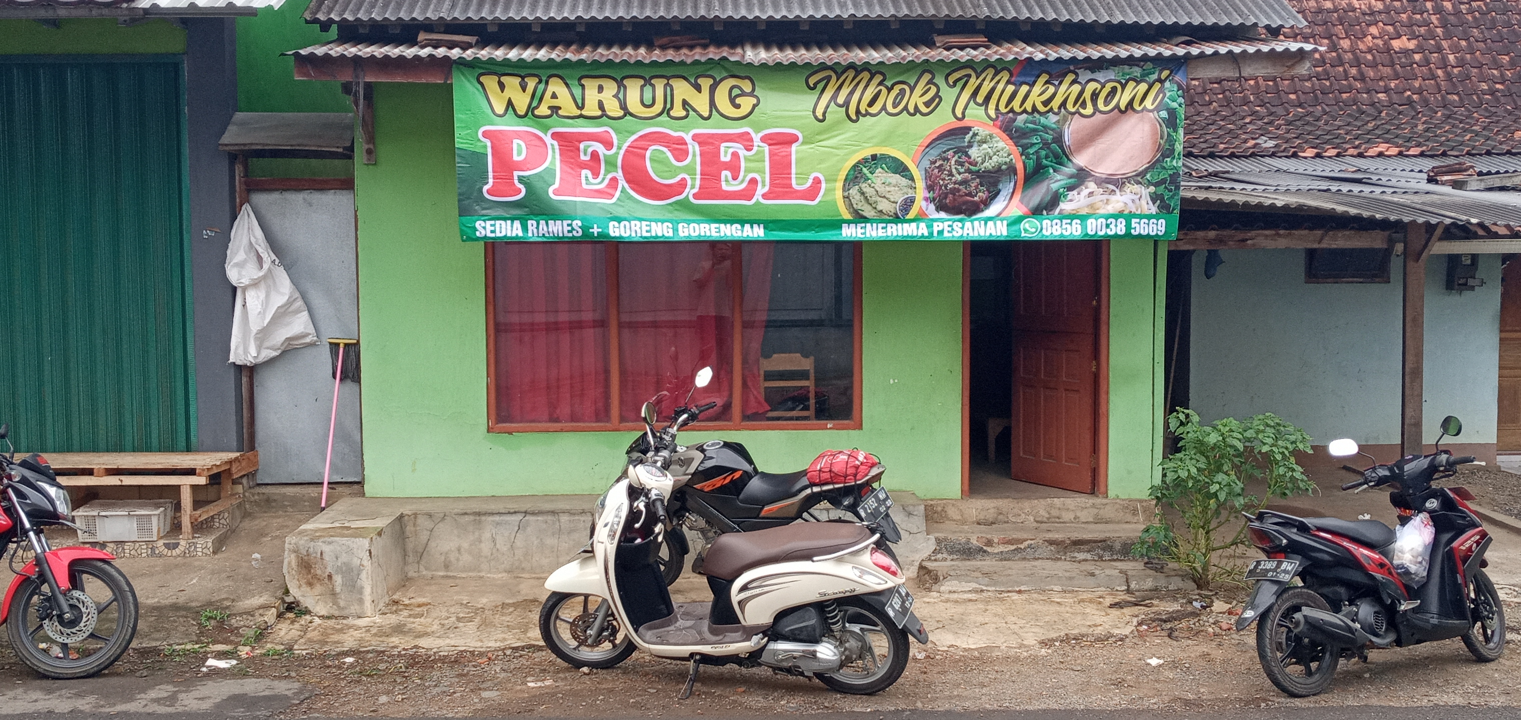 Warung Pecel Mbok Mukhsoni, Sambal Legendaris yang Menjadi Saksi ...