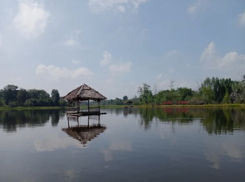 Danau Letang Batanghari, Dari Rawa Terlantar Menjadi Wisata Air Favorit ...