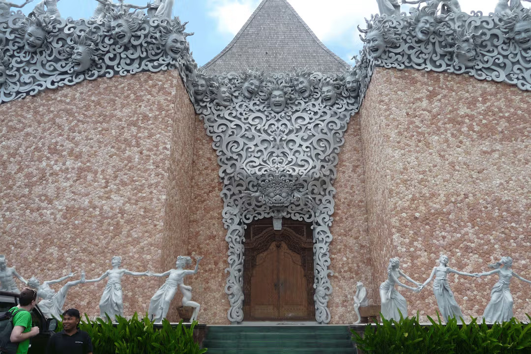 Desa Celuk Bali: Surga Perajin Perak dengan Karya Kelas Dunia!