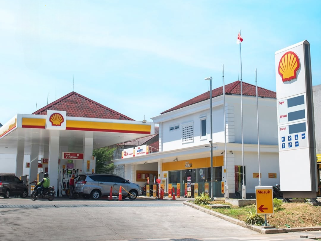 Jangan Khawatir, Ini Daftar Pom Bensin Selain Pertamina di Indonesia Beserta Harganya!