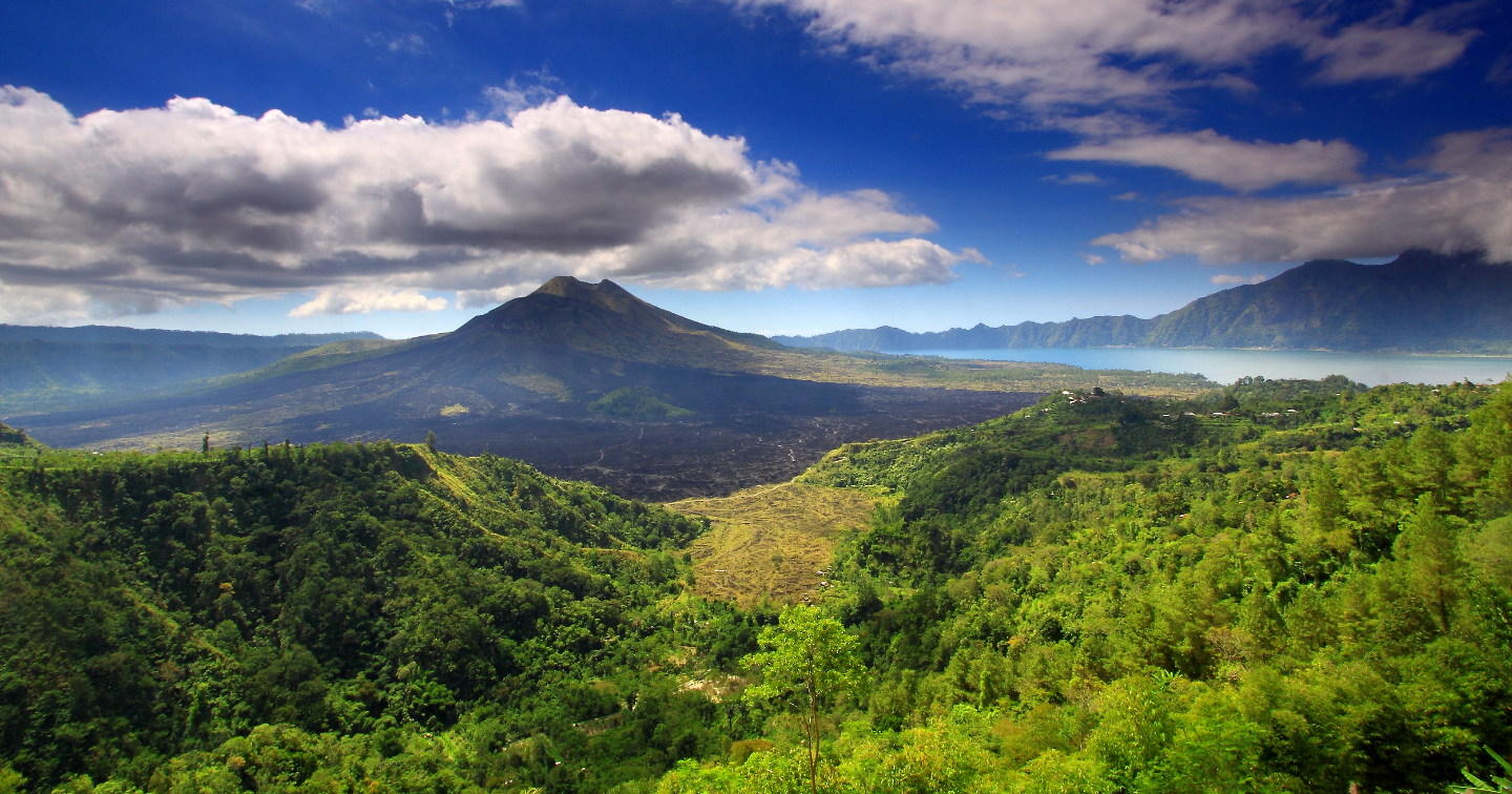 Legenda Asal Usul Danau Batur di Bali, Kisah Kebo Iwa yang Rakus dan ...
