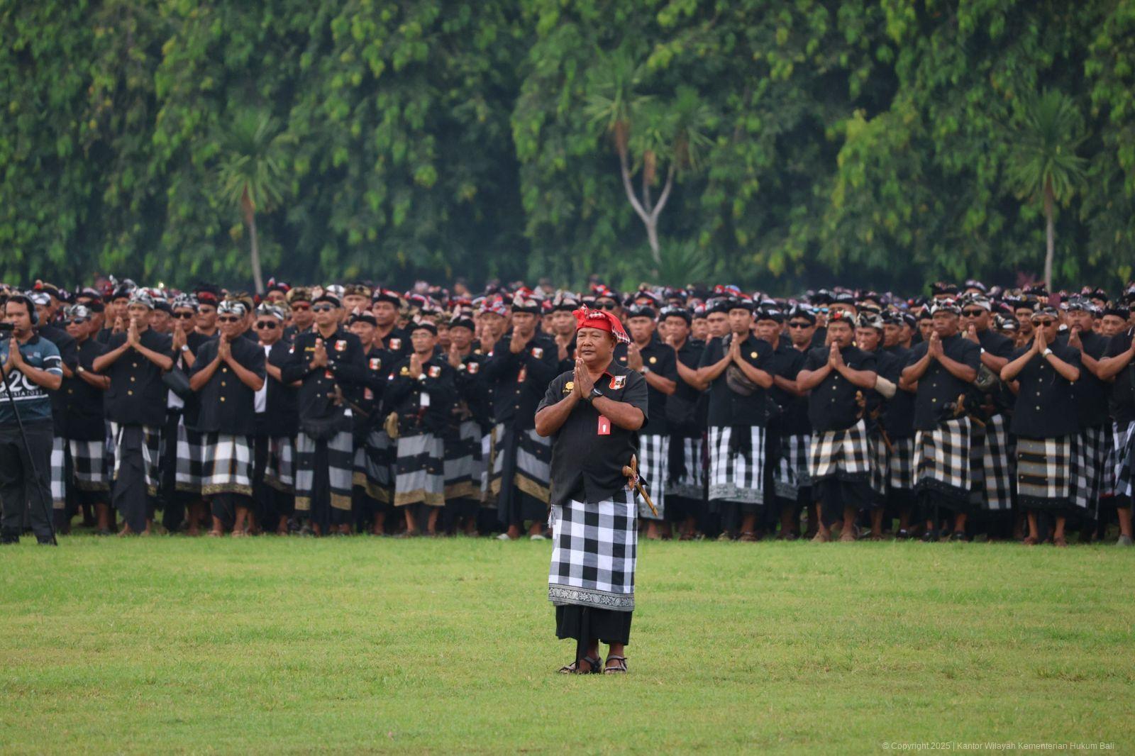 Mengenal Pecalang, Garda Terdepan Penjaga Keamanan Desa Adat di Bali