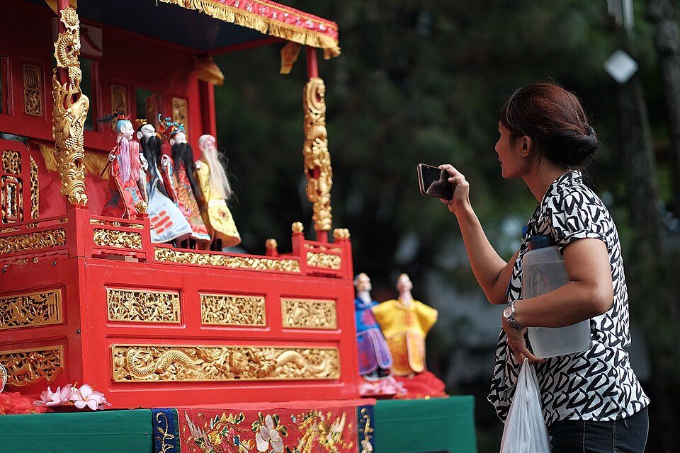 Merawat Wayang Potehi, Tontonan Populer Orang Tionghoa Surabaya Era ...