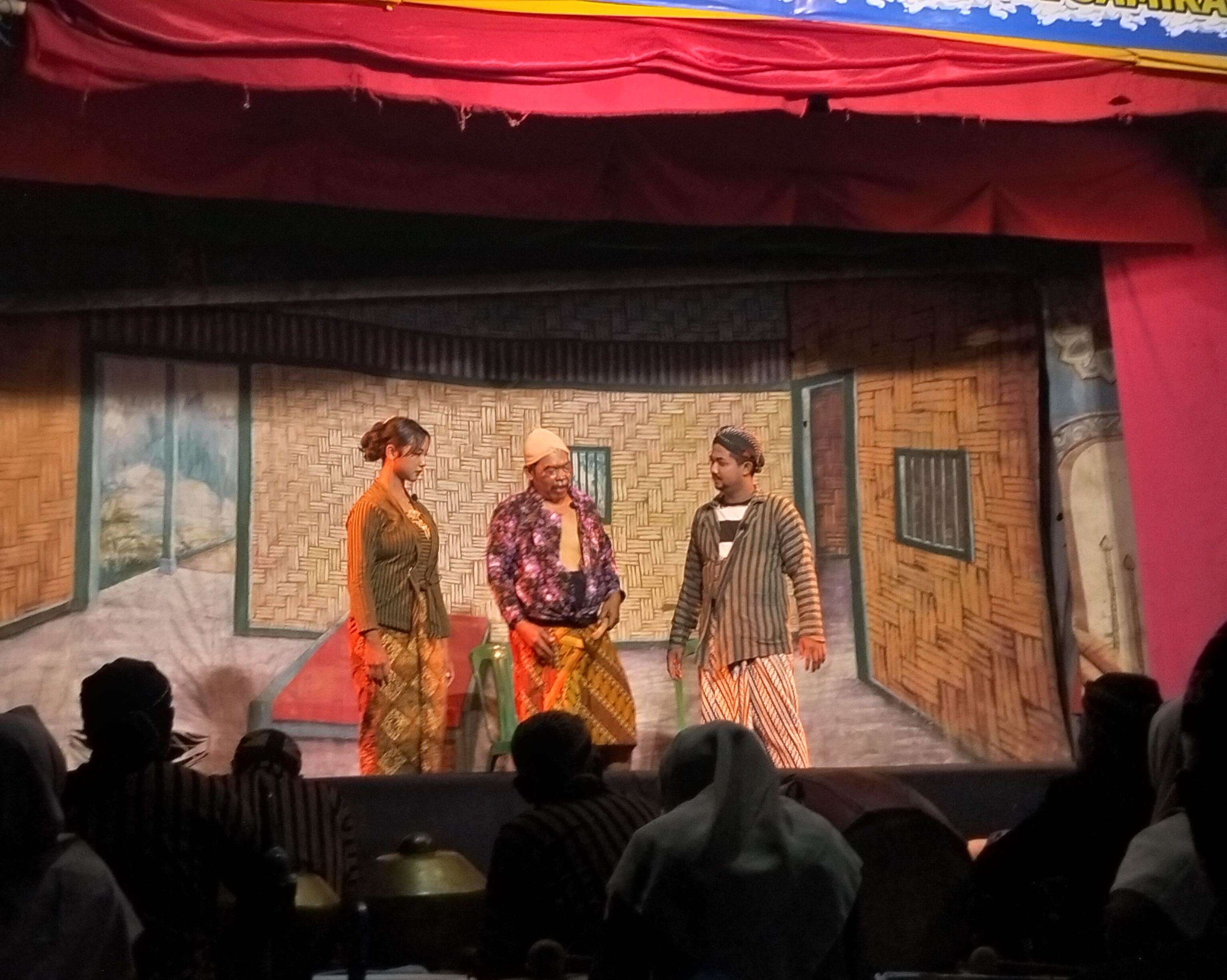 Gebyar Seni Meriahkan Ulang Tahun ke-11 Muda Mudi "Mak'e Kesel" di ...