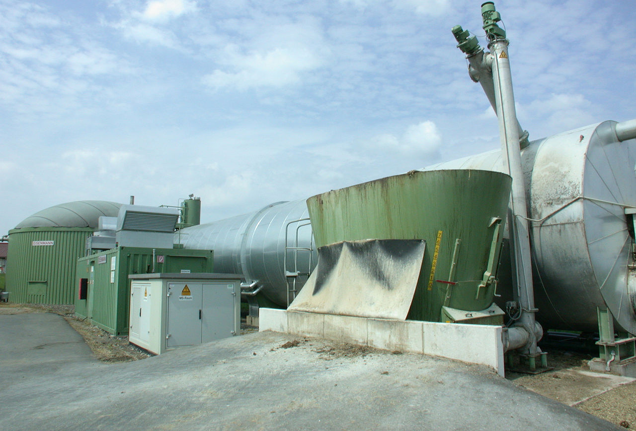 Potensi, Hambatan, dan Solusi Pengembangan Energi Biogas di Indonesia
